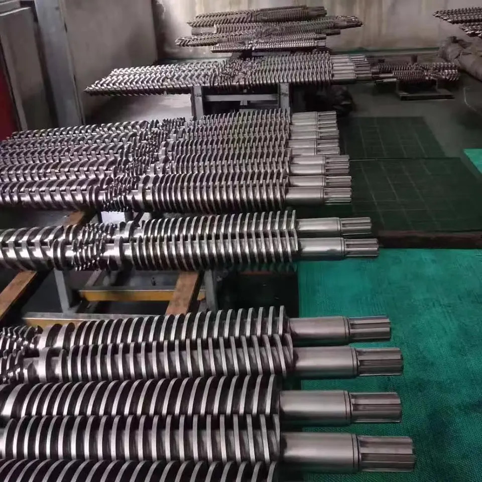 Ekstruder Makinesi için 51/105 65/132 80/156 Nitrürlü Konik Çift Vidalı ...